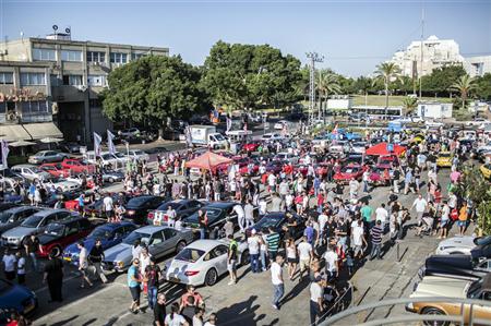 כוכבות המסיבה המוטורית של אוטו (וידאו) - תמונות - אוטו