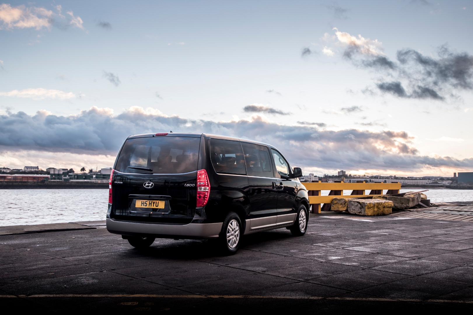 יונדאי i800 דף דגם - תמונות - אוטו