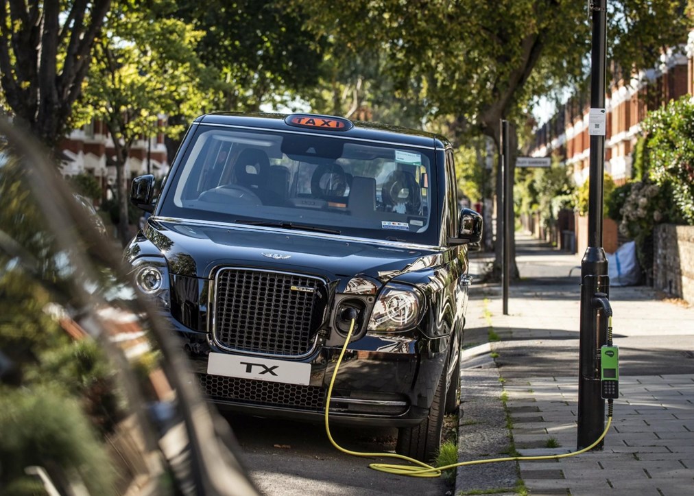 LEVC TX 2022 - אוטו